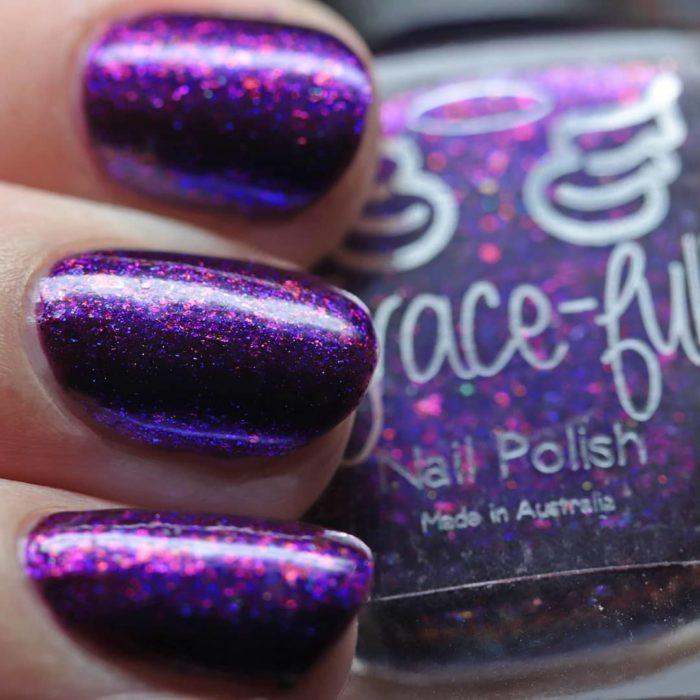 Uñas moradas - Blogmujeres.com