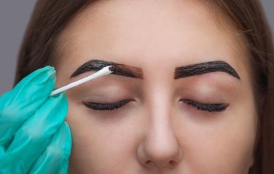 Cejas con henna: cuánto dura, resultado y opinión - Blogmujeres.com